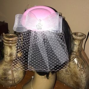Pink Magnolia | Accessories | New Beautiful Bird Cage Veil Pill Box Hat ...